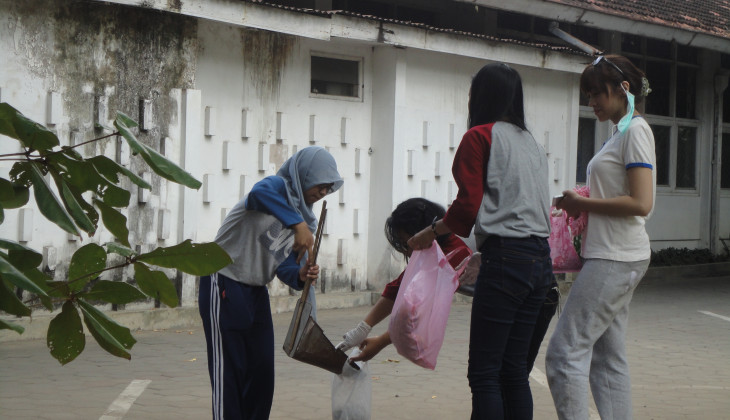 Menutup Kegiatan PPSMB, 9.361 Maba UGM Bersih-Bersih | Universitas ...